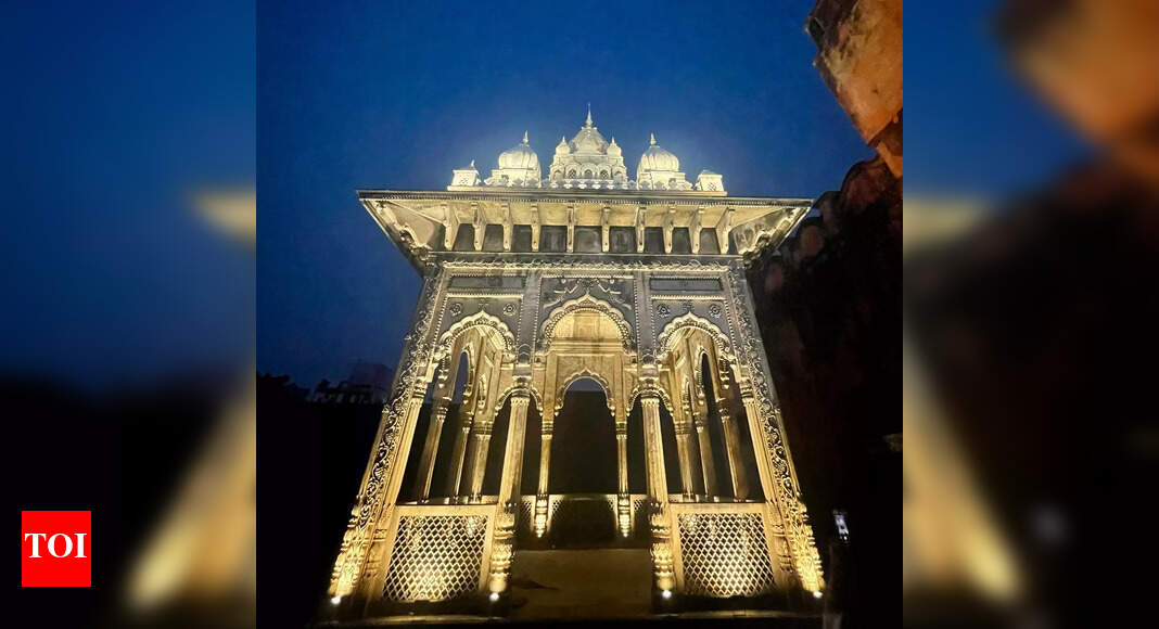 'The illumination project brings forth an unseen facet of Kolkata ...