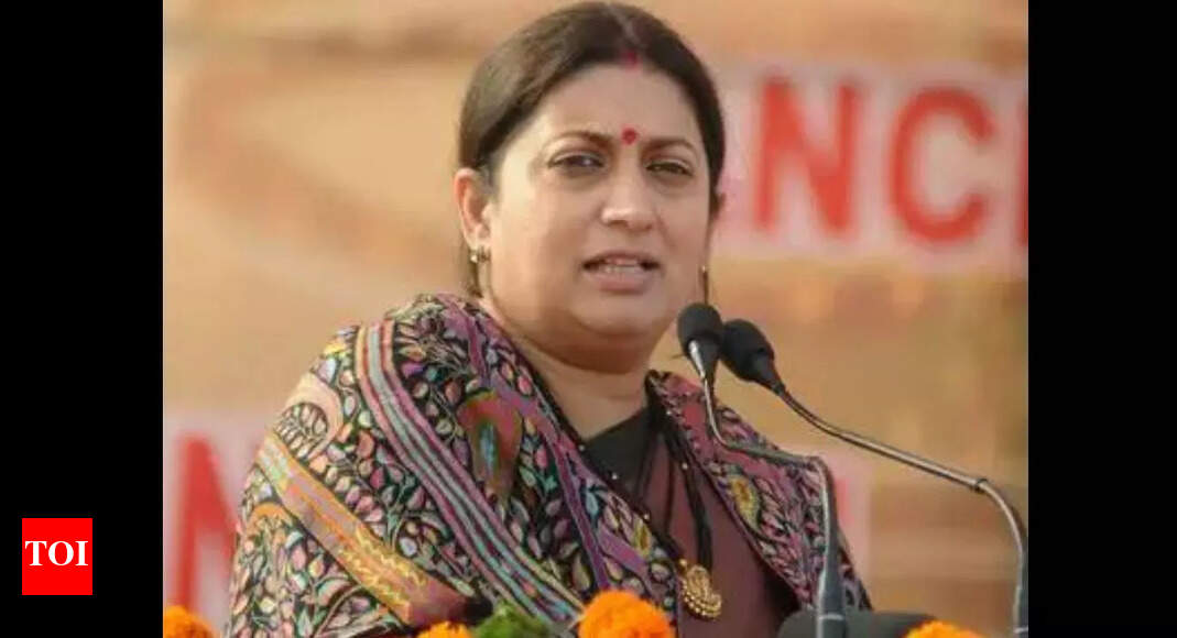 Smirti Irani's chopper fails to land, BJP candidate Parampal Kaur Sidhu ...