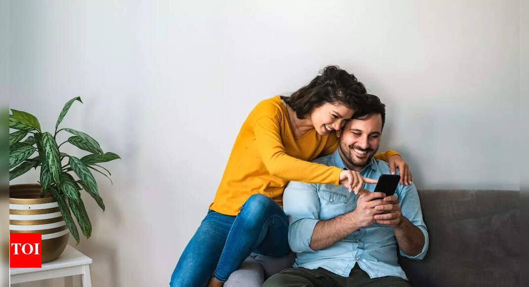 How technology is impacting modern relationships - Times of India