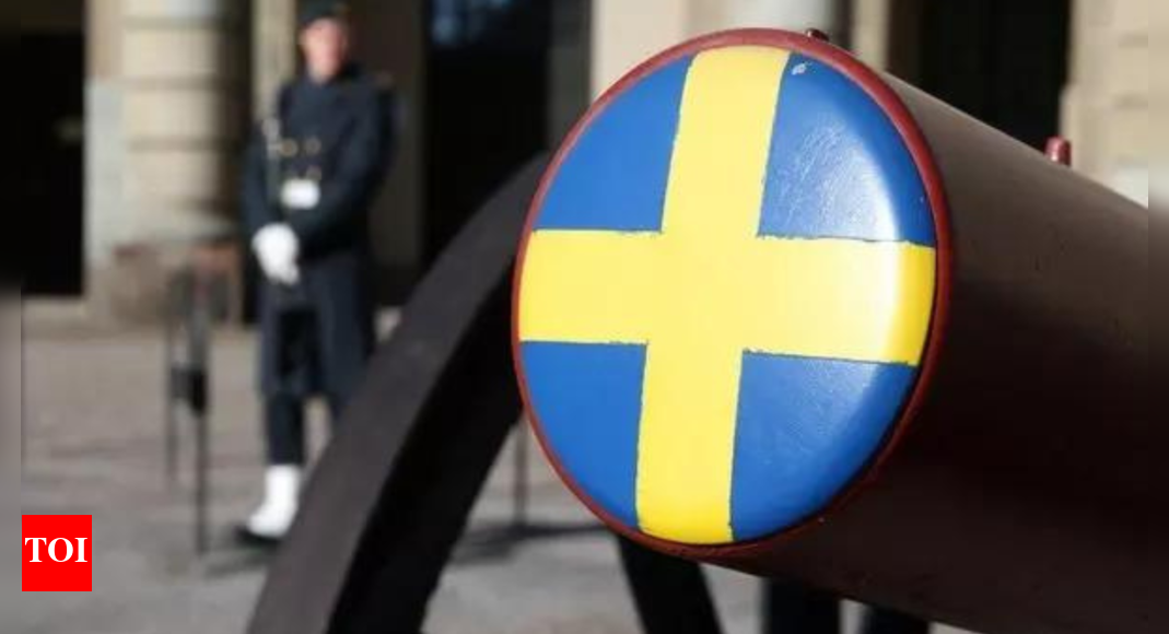 Sweden seeks to answer worried students' questions about Nato and war ...