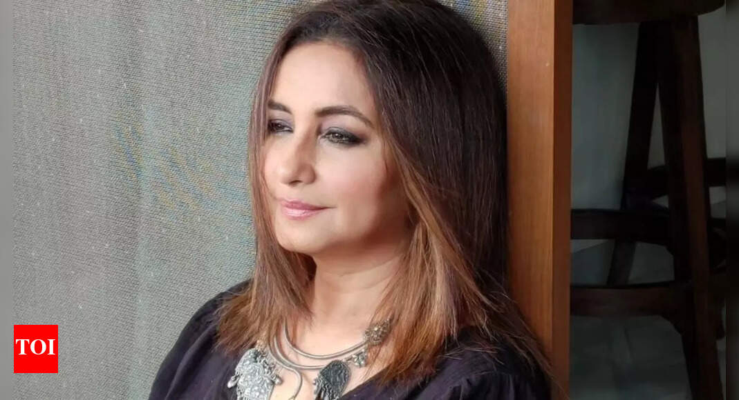 Divya Dutta talks about her childhood | - Times of India