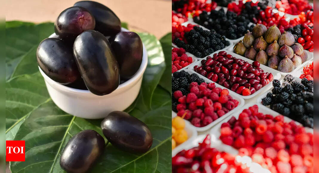 Berry vs Jamun: Which one is better for health in summer | - Times of India