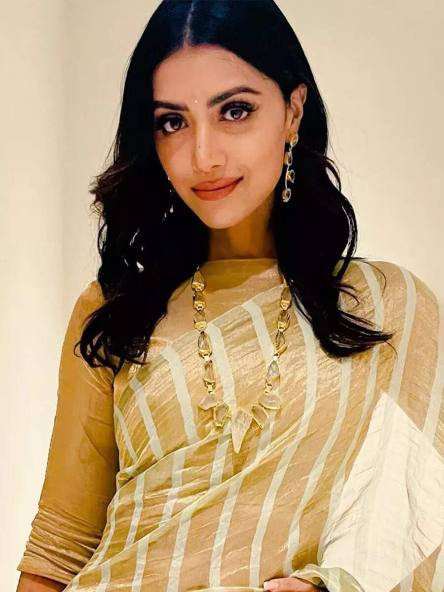 Mamta Mohandas dazzles in traditional attire | Times of India