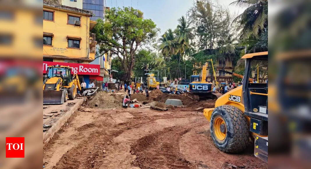 Citizens jostle for space at dug-up Caculo junction | Goa News - Times ...