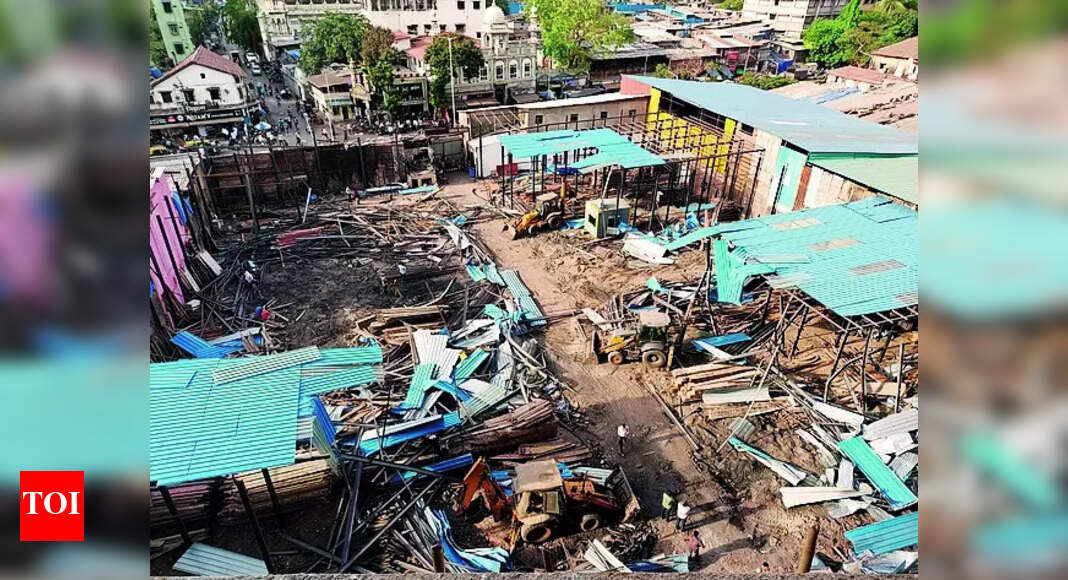 Lakda Bazar: Shopkeepers facing resistance from BMC in Lakda Bazar ...