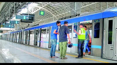 LCD Displays: Metro Rail to Install LCD Displays in Trains by End of ...