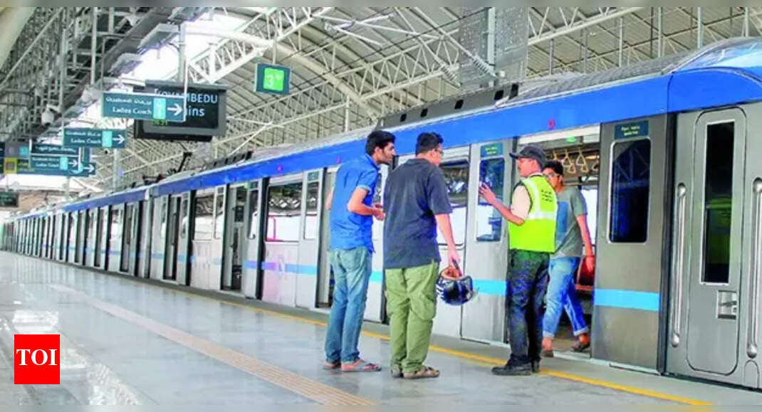 LCD Displays: Metro Rail to Install LCD Displays in Trains by End of ...