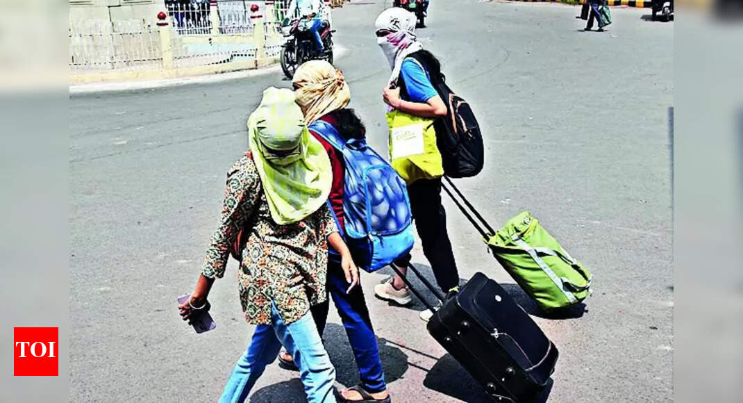Varanasi records 43 degree Celsius temperature | Varanasi News - Times of India