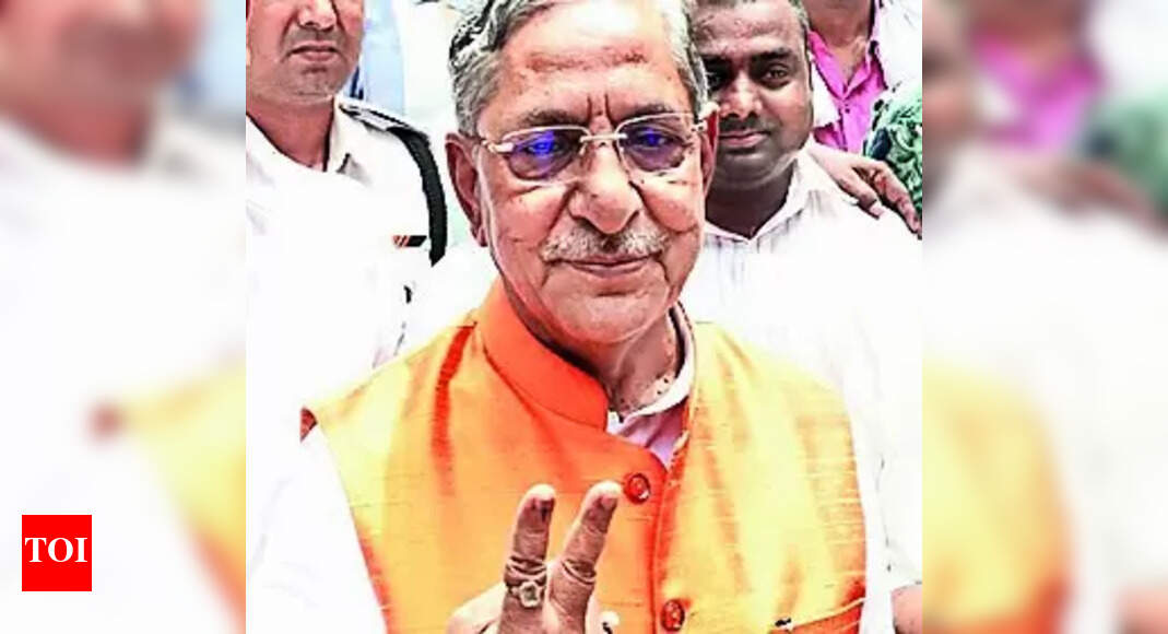 Elections: Bihar Governor Rajendra Vishwanath Arlekar Leads Politicians ...