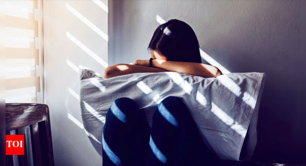 Feeling lonely despite having friends? You need to get good sleep, says study | Mumbai News ...