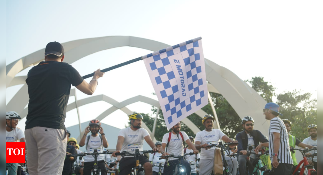Punekars participate in city's first E-cyclothon | Pune News - Times of ...