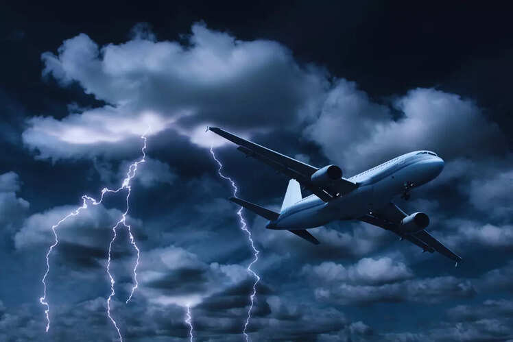 World Turbulent Flight Routes: 8 most turbulent flight routes in the ...