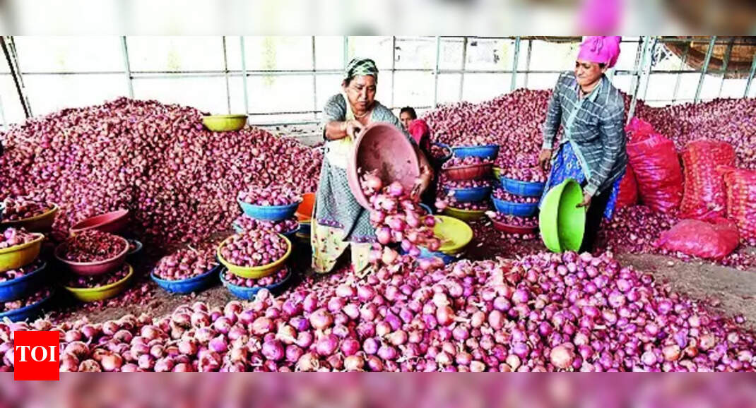 Onion Traders: Onion traders resume auctions at Lasalgaon following assurances from APMC ...