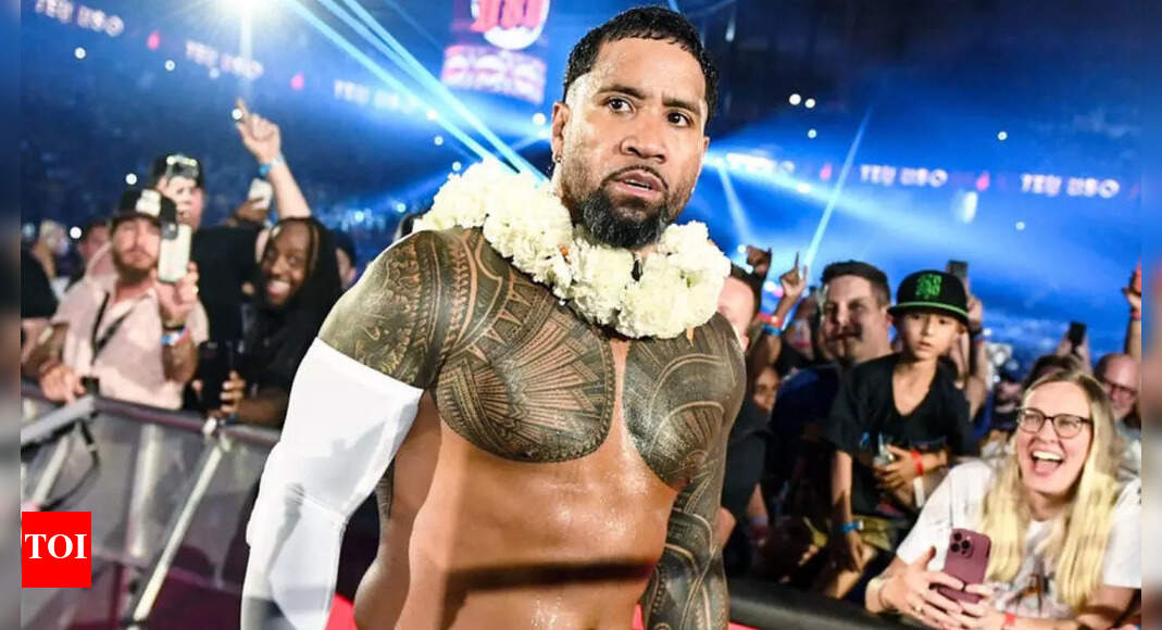 Jey Usos Bold Move Into The Money In The Bank Ladder Match Wwe News