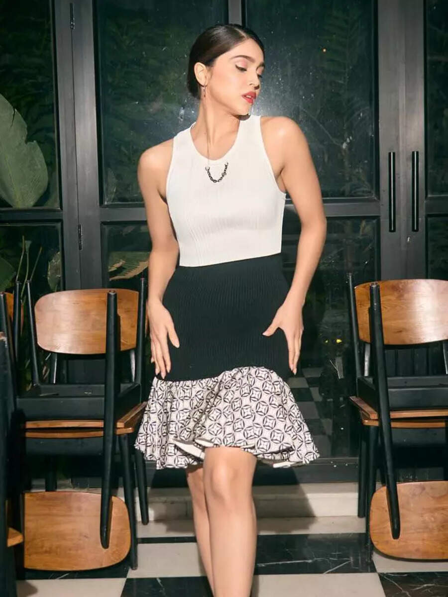 Sharvari Wagh ups the style quotient with her latest pics in a ...