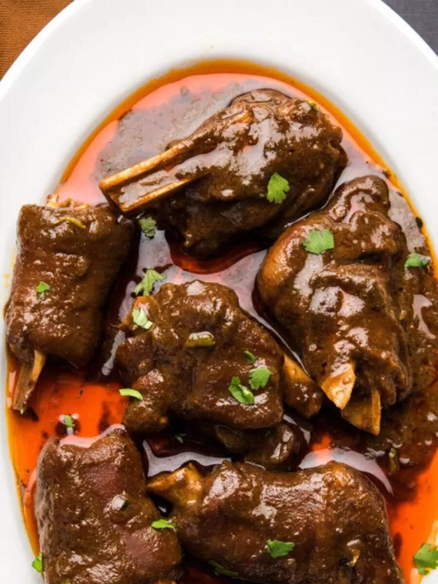 10 Spicy Maharashtrian Dishes From Saoji Cuisine | Times Now