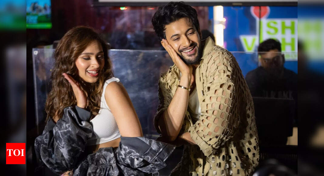 Ishq Vishk Rebound Stars bring magic of Soni Soni in Mumbai | Hindi ...