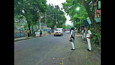 Clash in Tangra, Bomb Hurling in Narkeldanga | Kolkata News - Times of ...