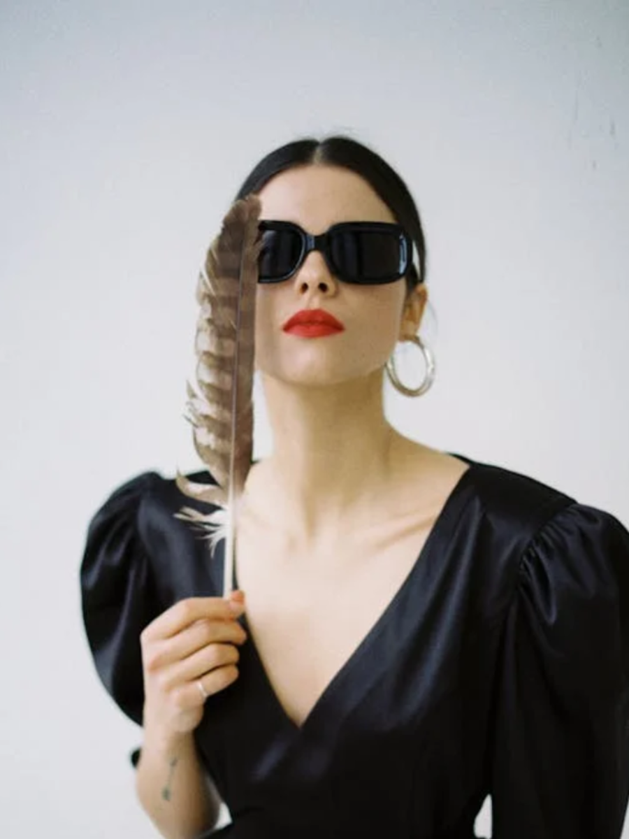 Black Outfits for Women: Tips To Style A Little Black Dress The Right ...