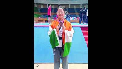 Taekwondo Champ Rupa Bayor: Taekwondo champ Rupa Bayor bags a bronze at ...
