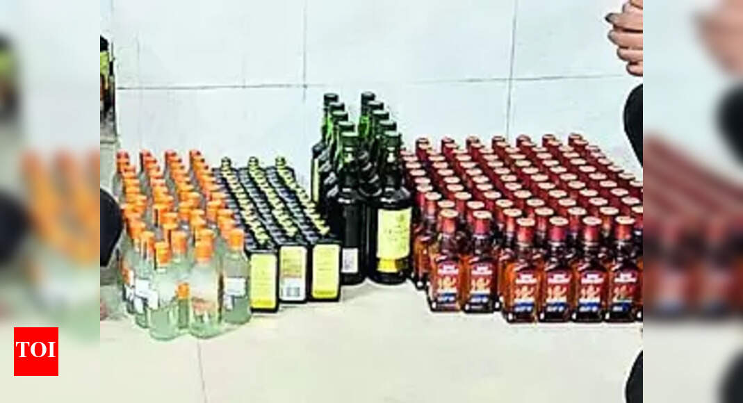 Liquor Smuggling: 2 smuggling liquor from Daman posing as eunuchs held ...