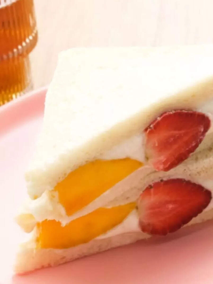 Korean Style Fruit Sando, A Refreshing Summer Snack For The Weekend ...