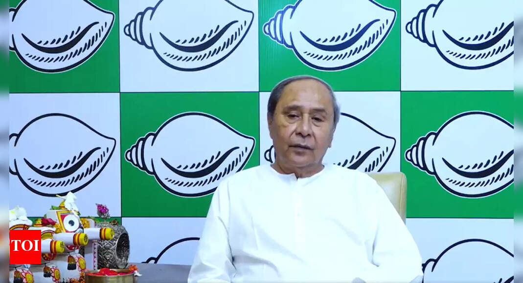 We must gracefully accept people's verdict: Naveen Patnaik | India News - Times of India