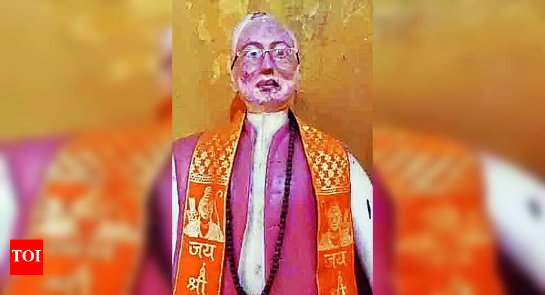 Modi Fan: Modi fan recites Mahamrityunjaya mantra 1.25L times ...