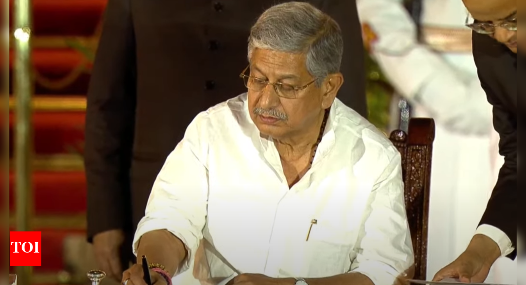 Rajiv Ranjan Singh, alias Lalan Singh, joins PM Modi's 3.0 Cabinet | India News - Times of India