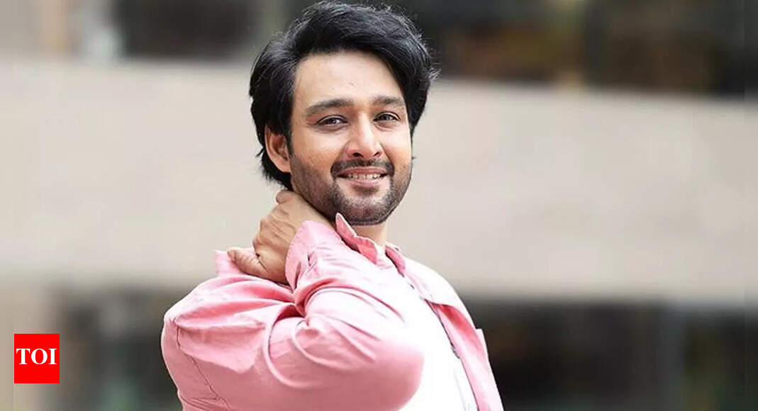 Patiala Babes' actor Sourabh Raj Jain ditches car and uses public ...