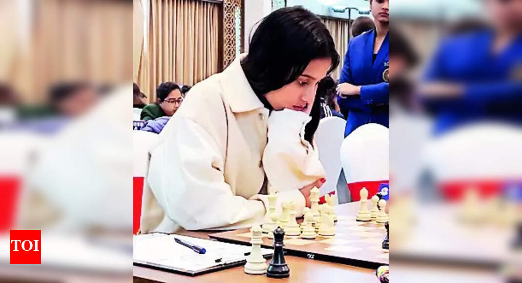 Divya Deshmukh: Divya remains on top in World chess | Nagpur News ...