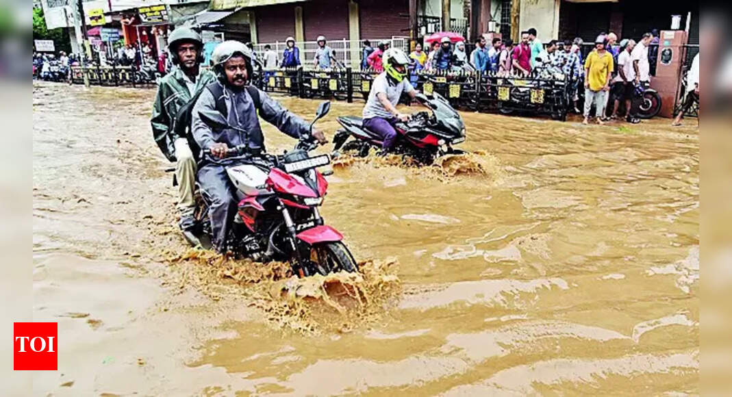 Water Flow Diversion: State housing and urban affairs minister Ashok ... Water Flow Diversion: State housing and urban affairs minister Ashok ...