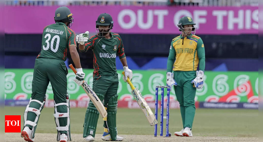 'Daylight robbery': Controversial umpiring decision and DRS loophole ...