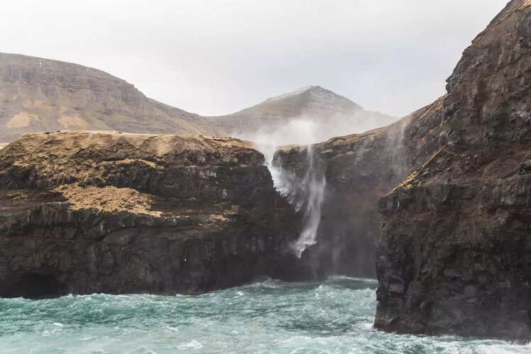 Gravity Less Places on Earth: Top places in the world where gravity ...