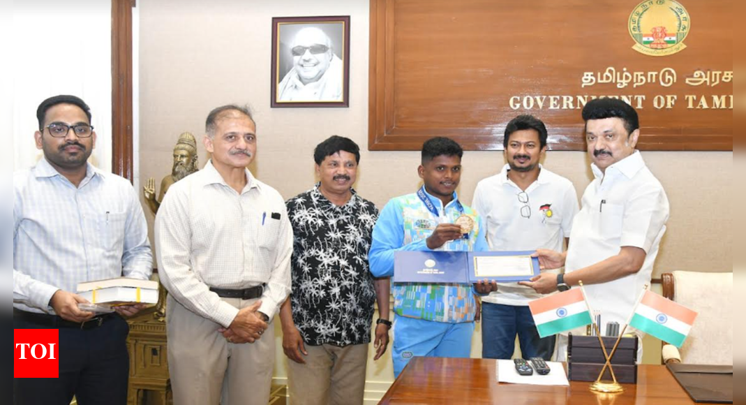 Paralympic champion Mariappan gets reward from TN govt once again ...