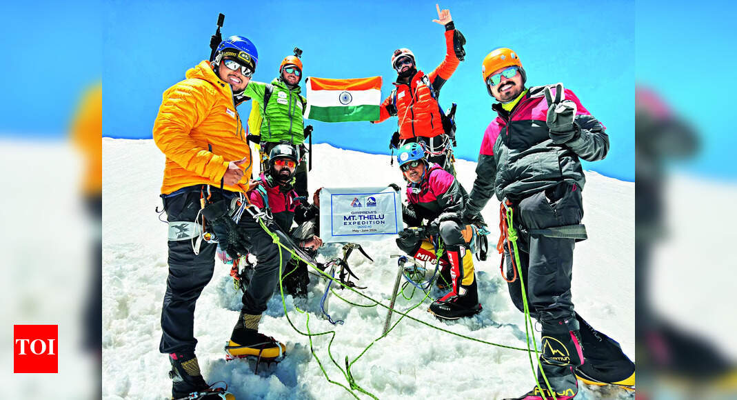 Mount Thelu: First-time climbers summit Mount Thelu in Gangotri | Pune ...