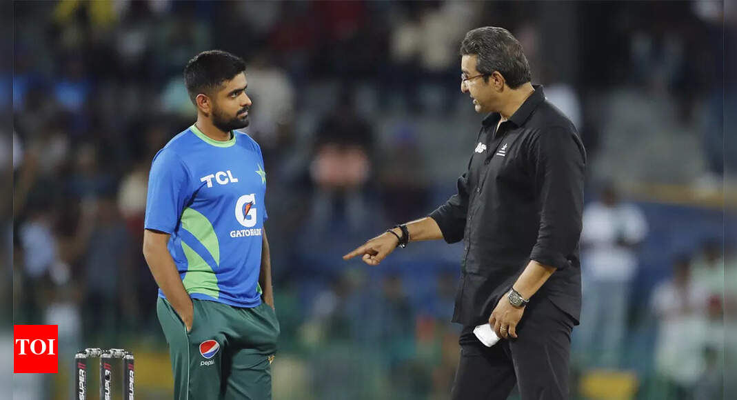 'Poore mulq ke jazbaat ka satyanaash maar diya': Wasim Akram lambasts ...