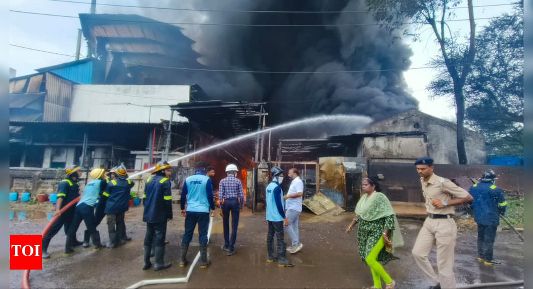 Massive fire at chemical factory in Dombivli MIDC, no casualties | Thane News - Times of India