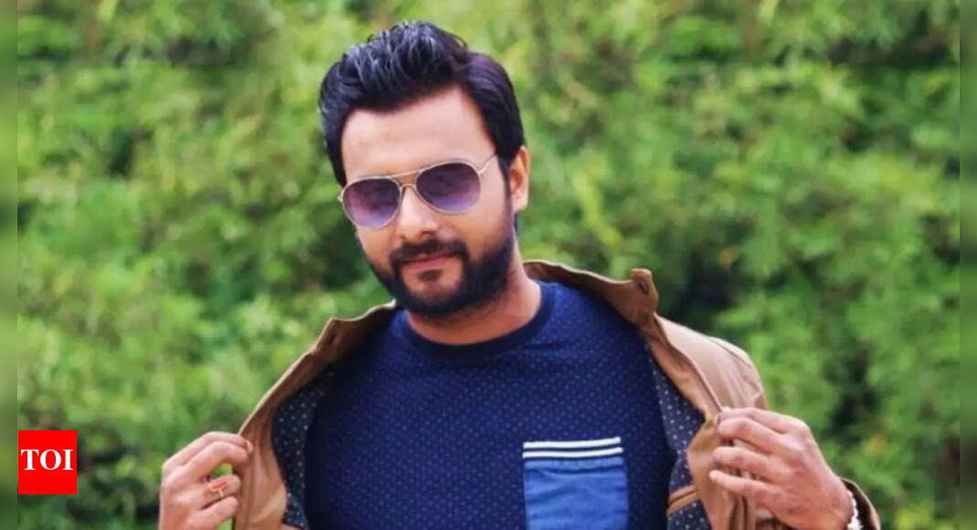 Indrasish Roy enters ‘Horogouri Pice Hotel’ as Rudro as the TV show ...