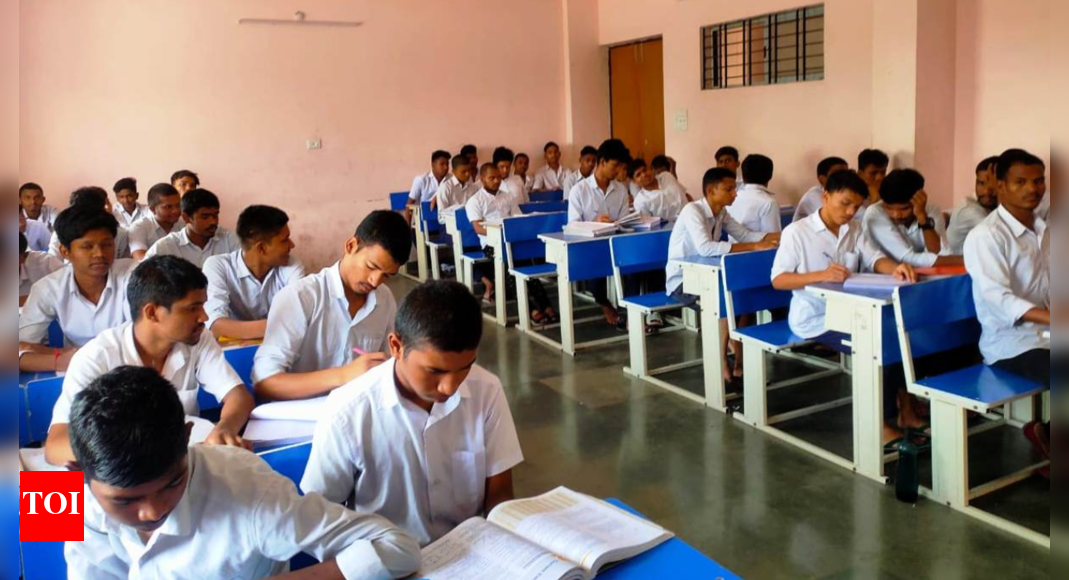 State-run Prayas Vidyalaya in Raipur produces 32 JEE Advanced ...