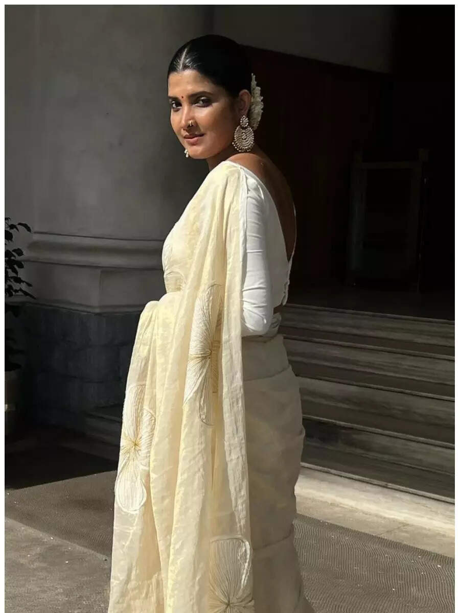 Divya Prabha stuns in gorgeous saree looks | Times of India
