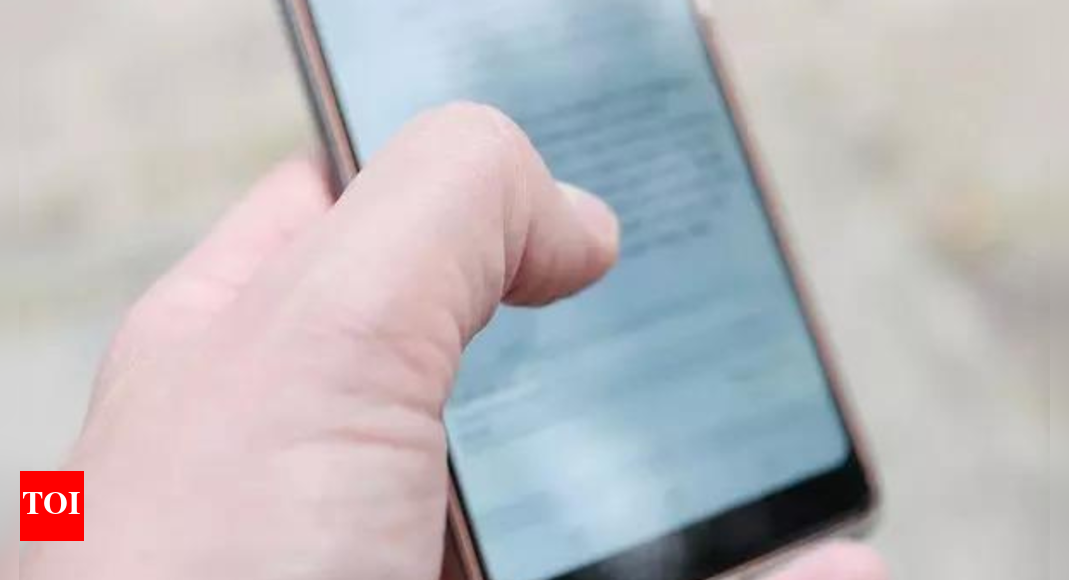 Businessman's Rs 1.8 lakh mobile phone stolen at Mumbai domestic ...