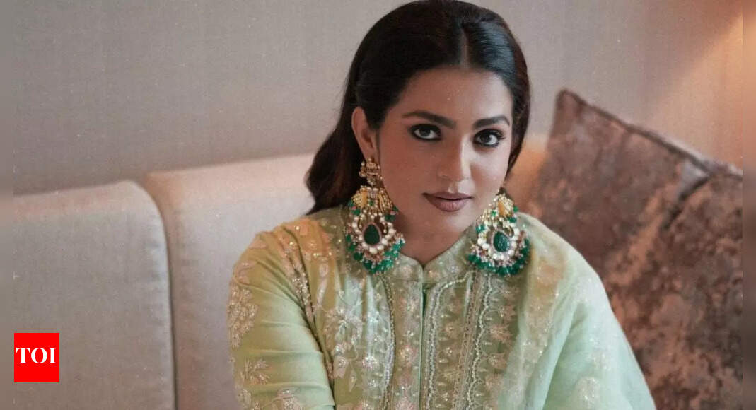 Parvathy Thiruvothu reveals makers hesitate to brand their movies ...