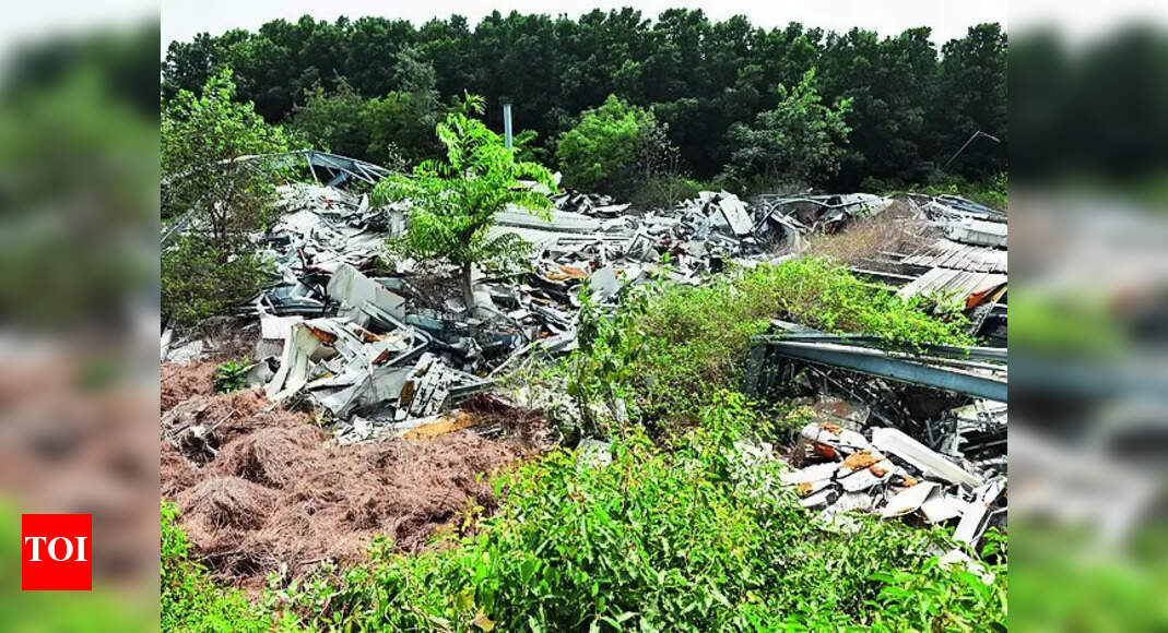 Praja Vedika debris symbolizes Jagan's destructive governance: Naidu ...