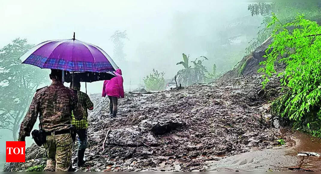 2,000 tourists still stuck in Sikkim as bad weather hits rescue ...