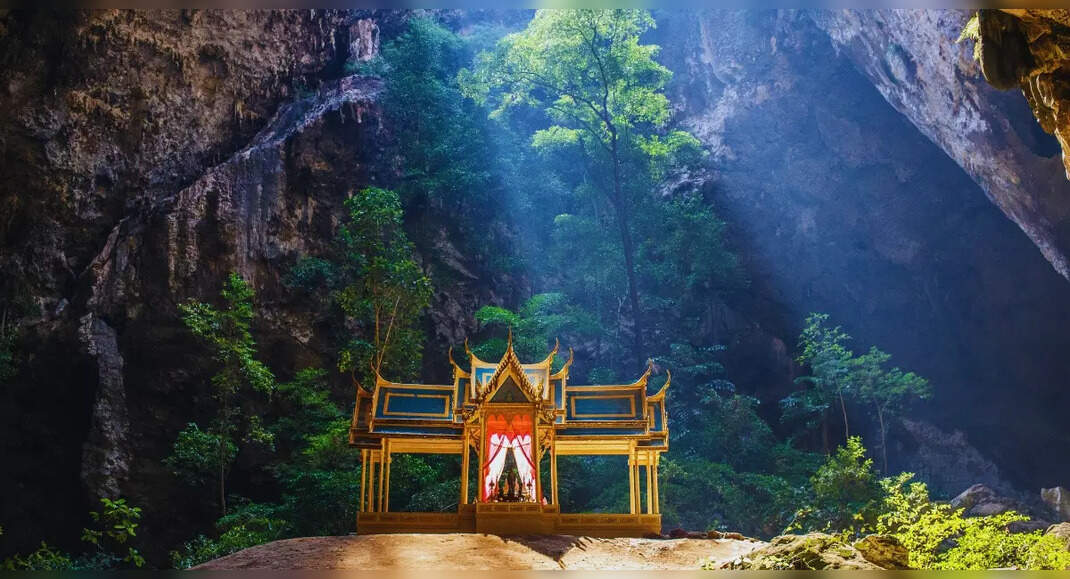 World Cave Temples: Most impressive cave temples from around the world ...