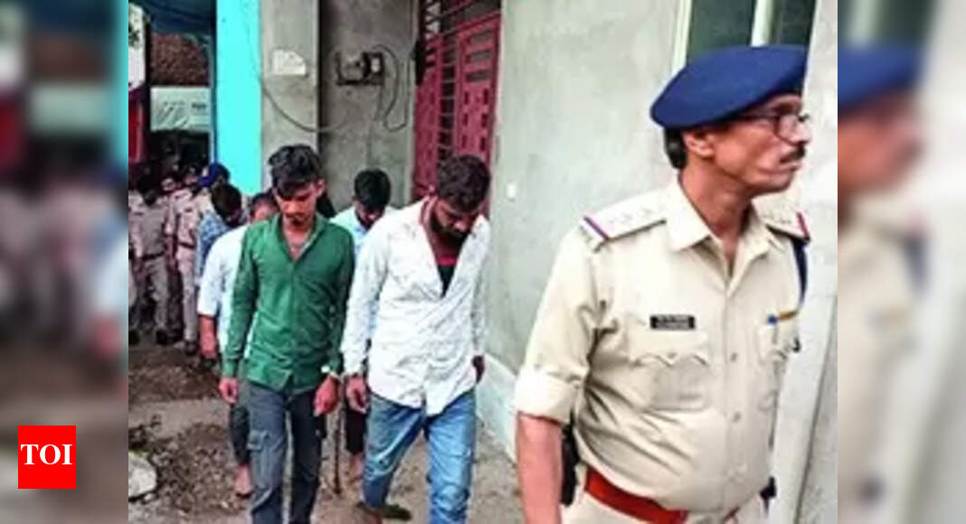 Extortion: 6 held for extortion in Shahpura | Bhopal News - Times of India