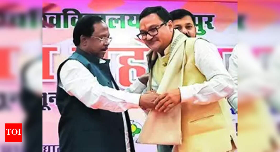 National Mango Festival: Akhil Jain receives Unnat Krishak Samman at ...