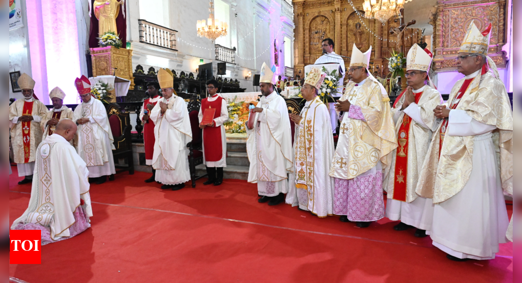 15 bishops, 350 priests, 6,000 faithful converge at the Se as Goa gets ...