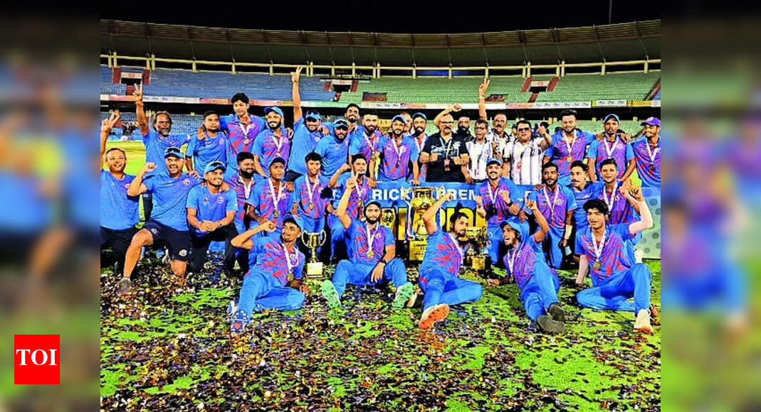 Raipur Rhinos: Raipur Rhinos clinch CCPL title by defeating Bilaspur ...